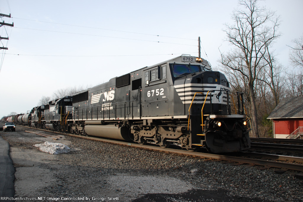 NS 6752 takes a sweet all EMD Consist east...